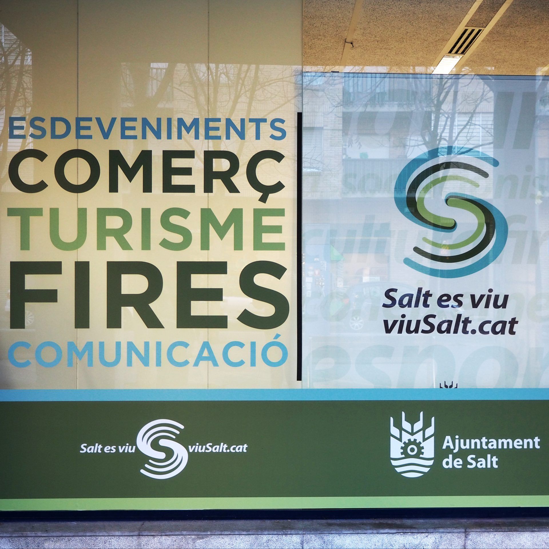 Retolació EMO Salt - Wacamole Creative Studio