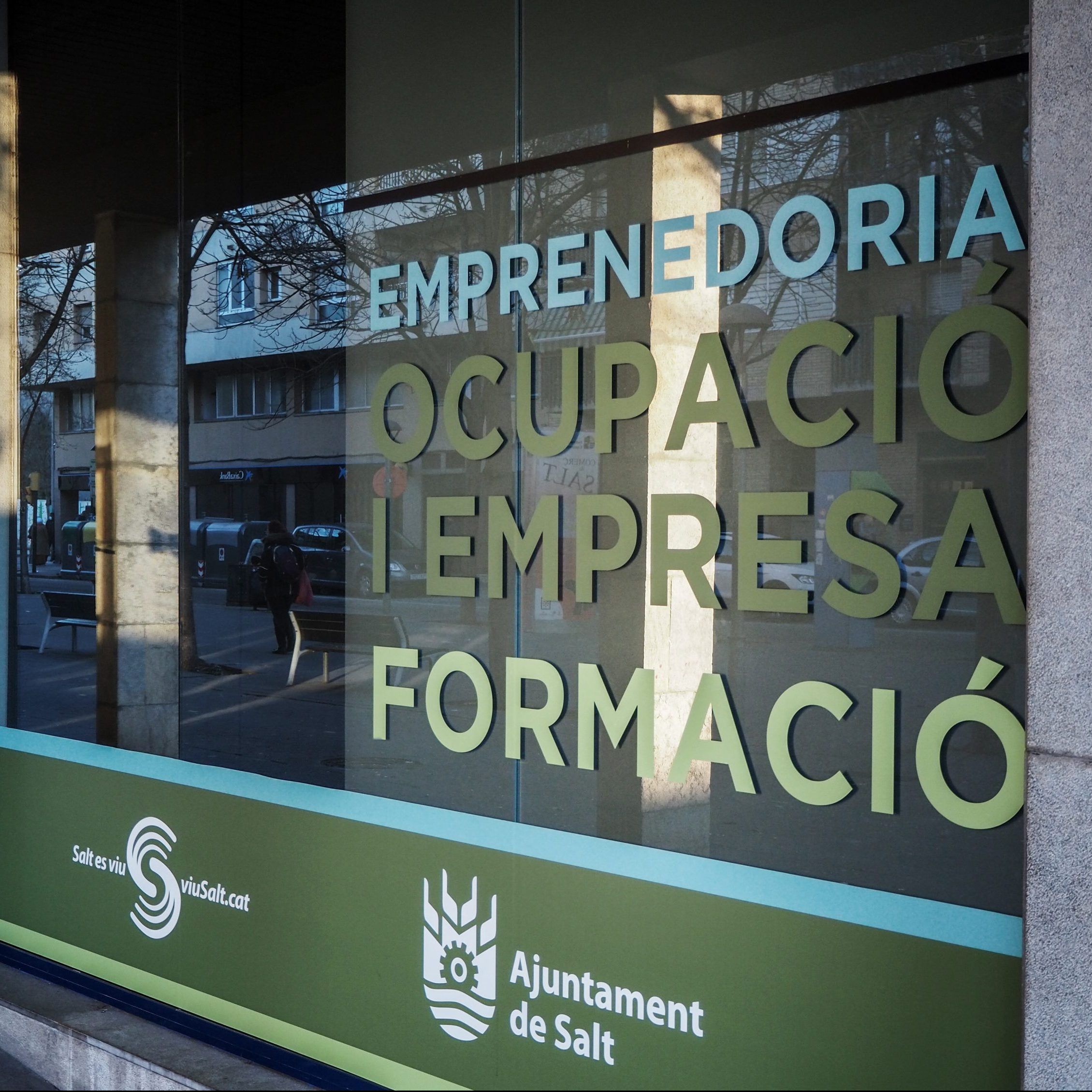 Retolació EMO Salt - Wacamole Creative Studio